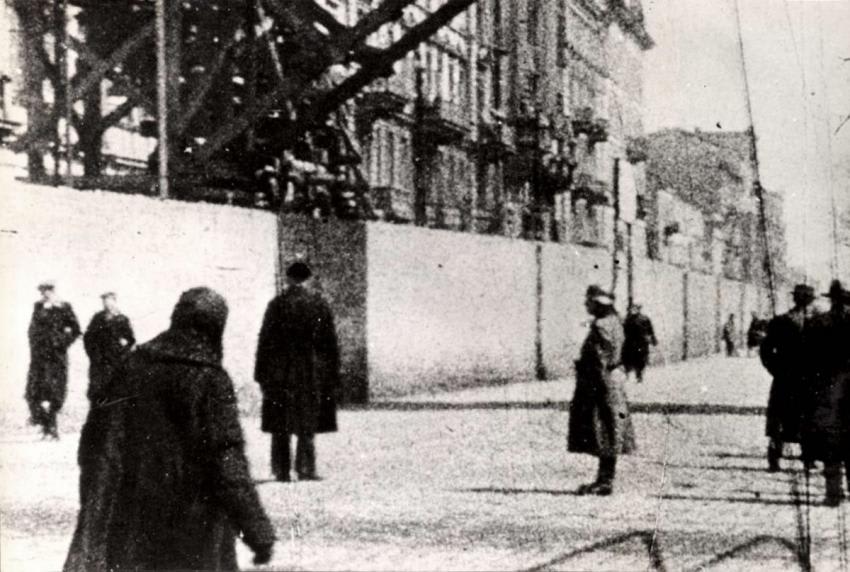 Warsaw Ghetto | The Holocaust: Key Topics